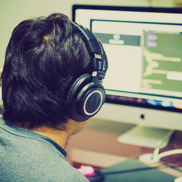 Reading Aloud Can Improve English Speaking - Blog | EnglishHelper